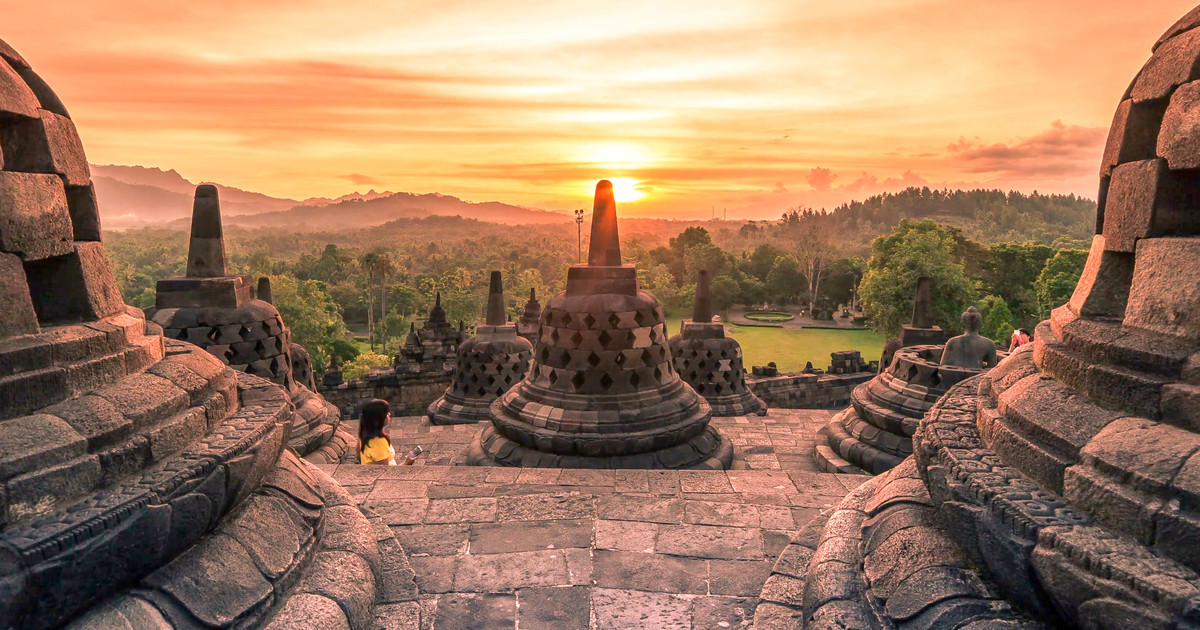 BOROBUDUR - MOCHILEROS VIAJEROS