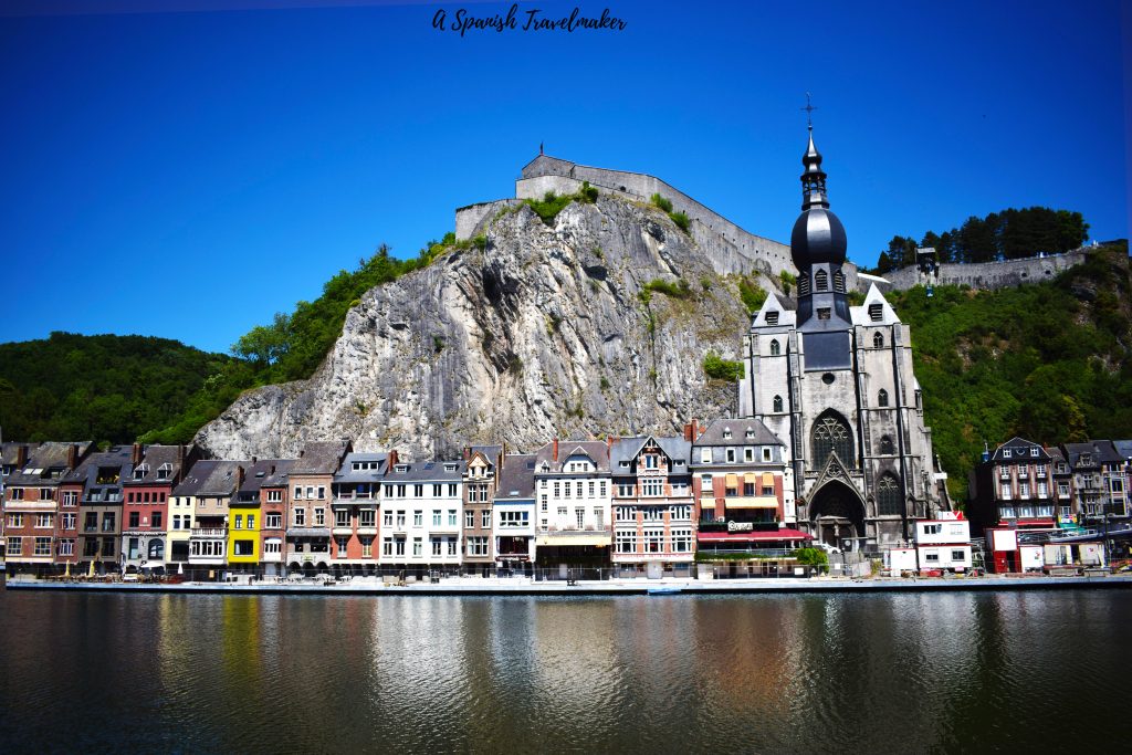 Dinant - MOCHILEROS VIAJEROS